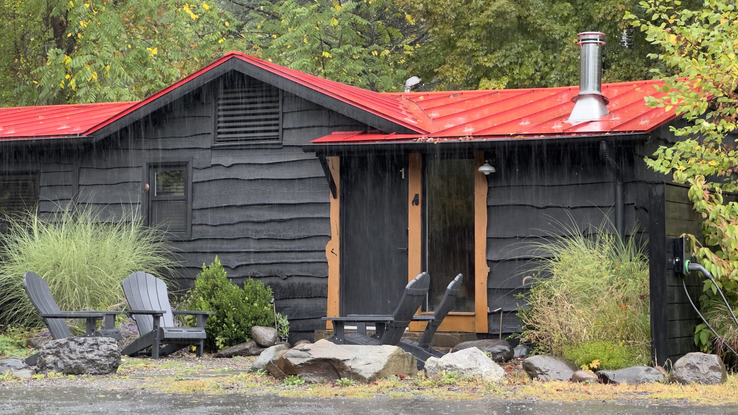 The Leeway Motel Wins Narrow Approval for Weddings. Obstacles Remain ...